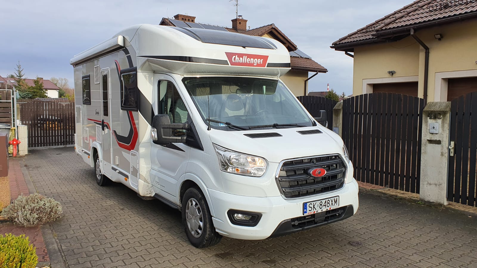 Wynajem kampera Katowice - Odkryj Raj na kółkach